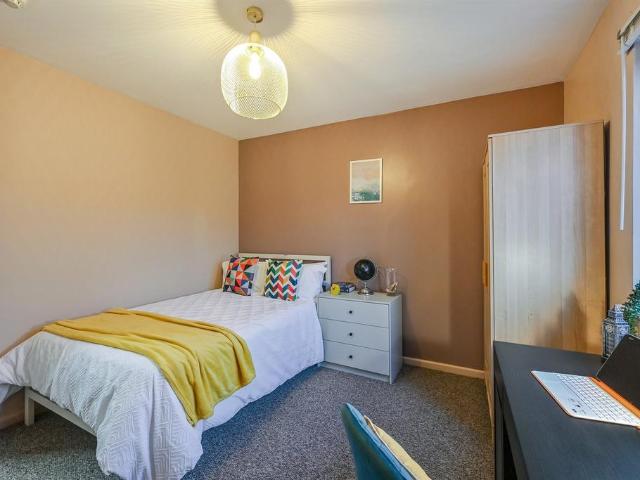 1 bedroom house to rent