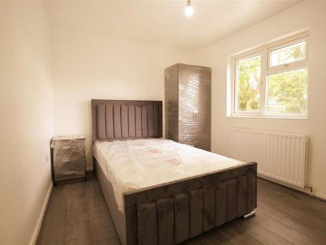 1 bedroom house to rent