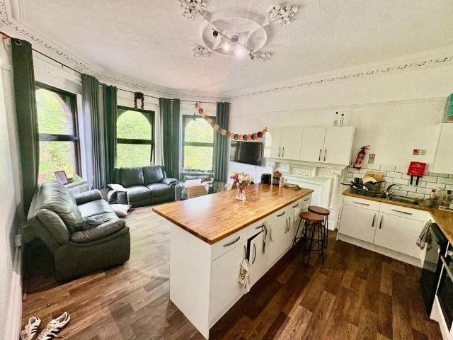 1 bedroom house to rent