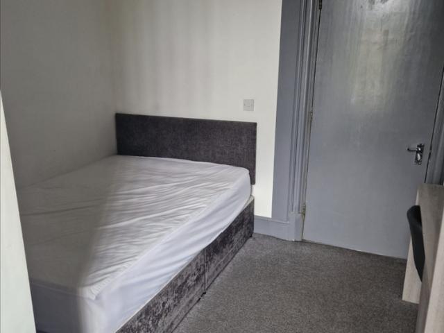 1 bedroom house to rent