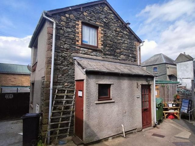 1 bedroom house to rent