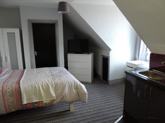 1 bedroom house to rent