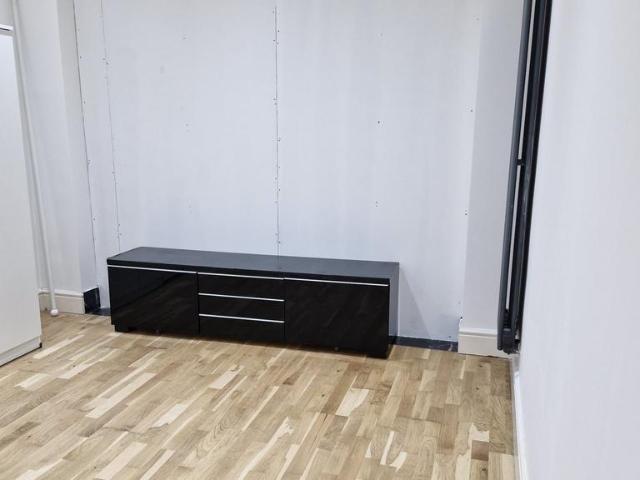 1 bedroom house to rent