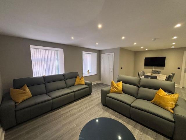1 bedroom house to rent