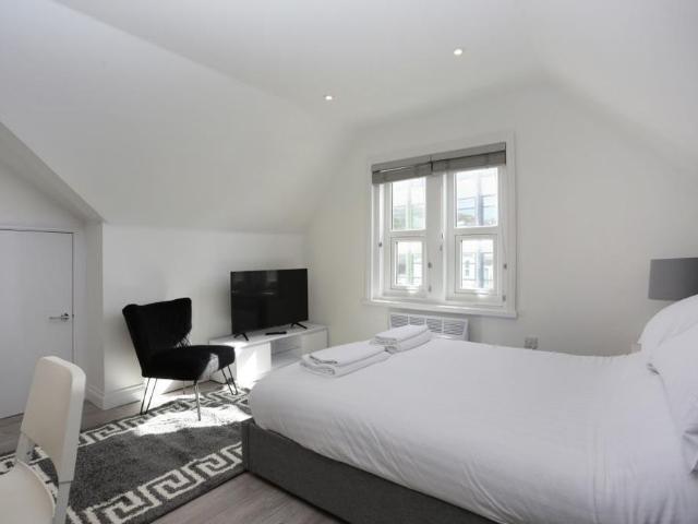 1 bedroom house to rent