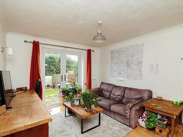 1 bedroom house to rent