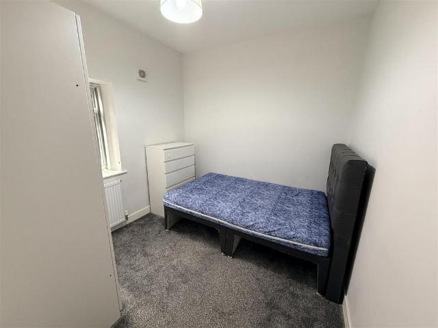 1 bedroom house to rent