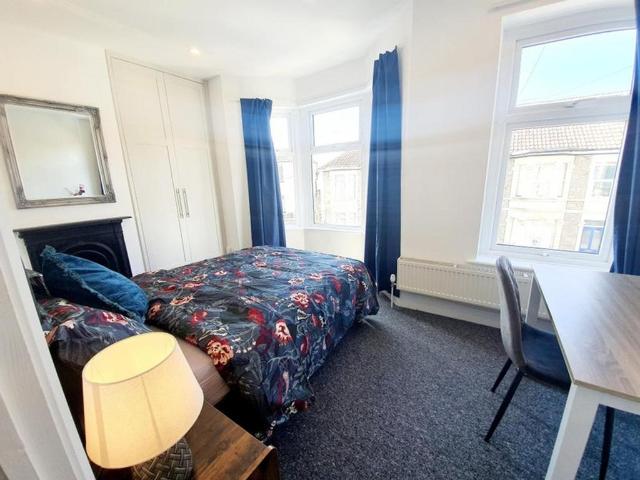 1 bedroom house to rent