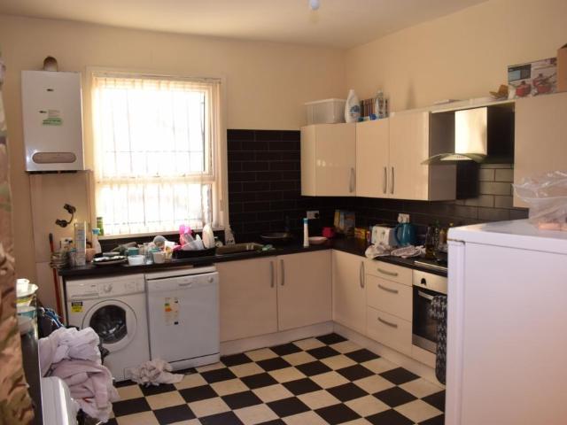 1 bedroom house to rent