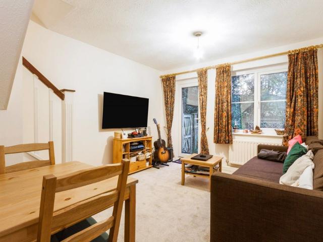 1 bedroom house to rent
