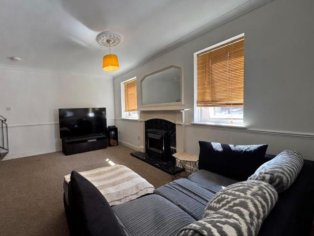 1 bedroom house to rent
