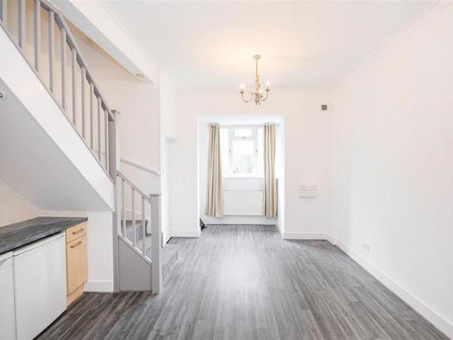 1 bedroom house to rent