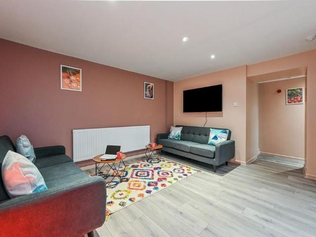 1 bedroom house to rent