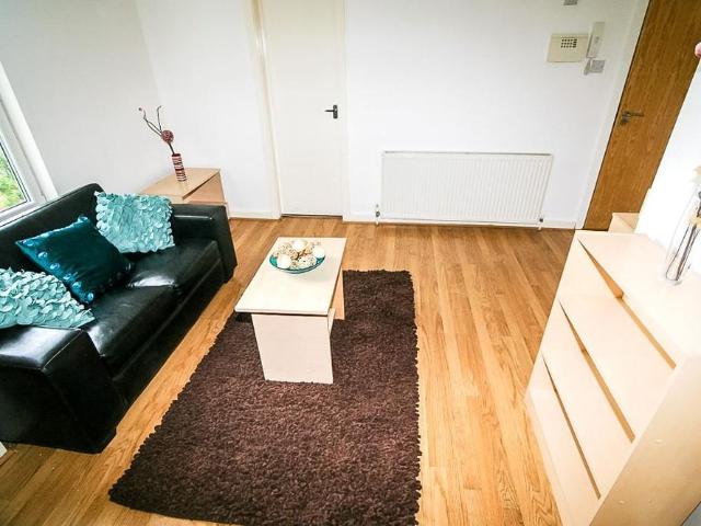 1 bedroom house to rent