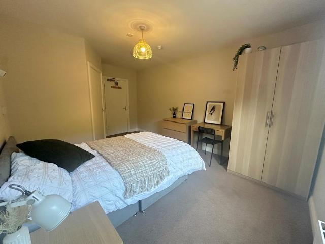 1 bedroom house to rent