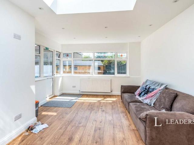 1 bedroom house to rent
