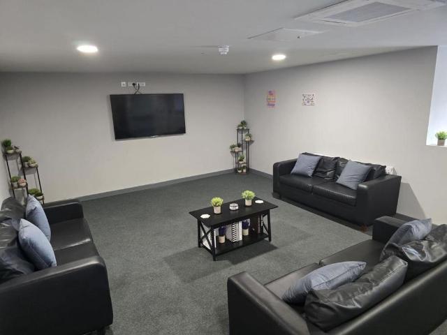 1 bedroom house to rent