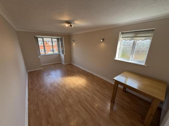 1 bedroom house to rent