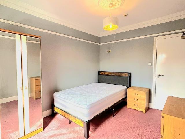 1 bedroom house to rent