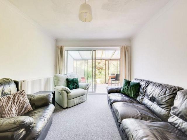 1 bedroom house to rent