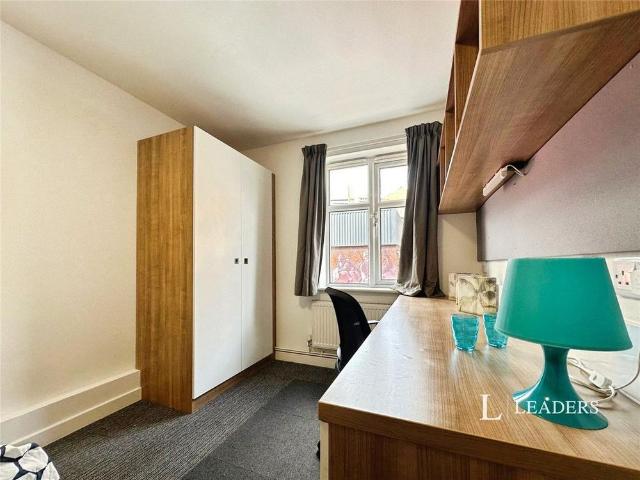 1 bedroom house to rent