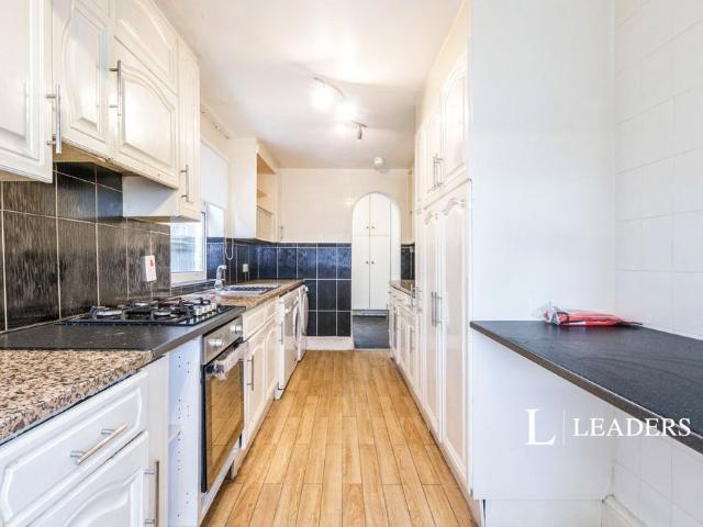 1 bedroom house to rent Elgar Avenue, Surbiton, KT5