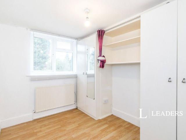 1 bedroom house to rent Elgar Avenue, Surbiton, KT5