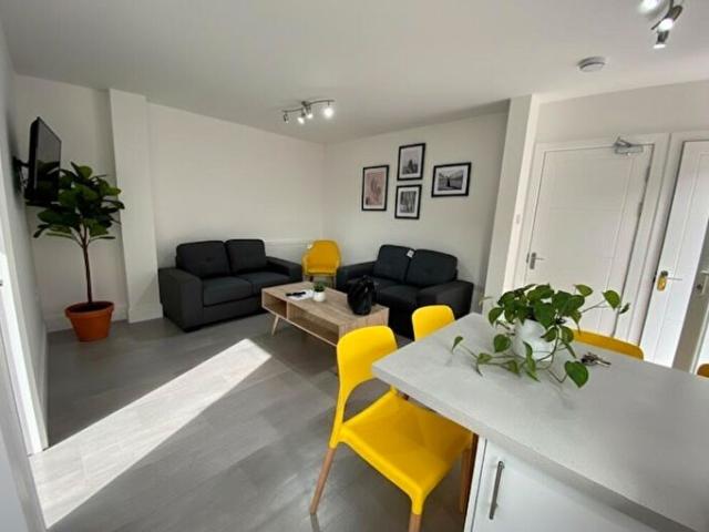 1 Bedroom House To Rent In Warwick Avenue, Beeston, East Midlands, NG9
