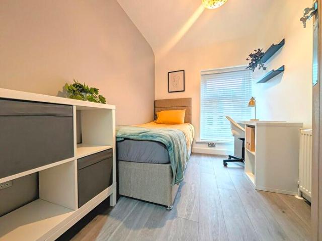 1 Bedroom House To Rent In Brook Street, Pontypridd, CF37