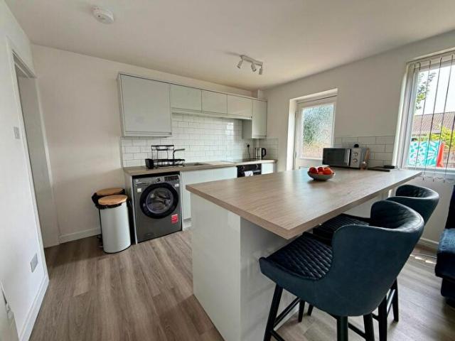 1 Bedroom House To Rent In Markham Drive, Leamington, CV31