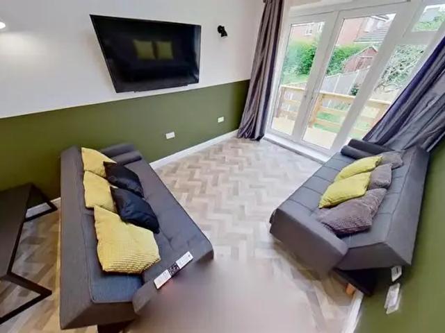 1 Bedroom House To Rent In Pelham Crescent, Nottingham, NG9