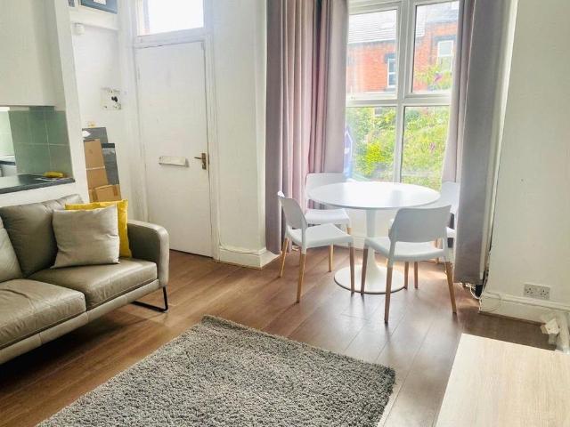 1 bedroom house to rent St. Anns Mount, Leeds, LS4