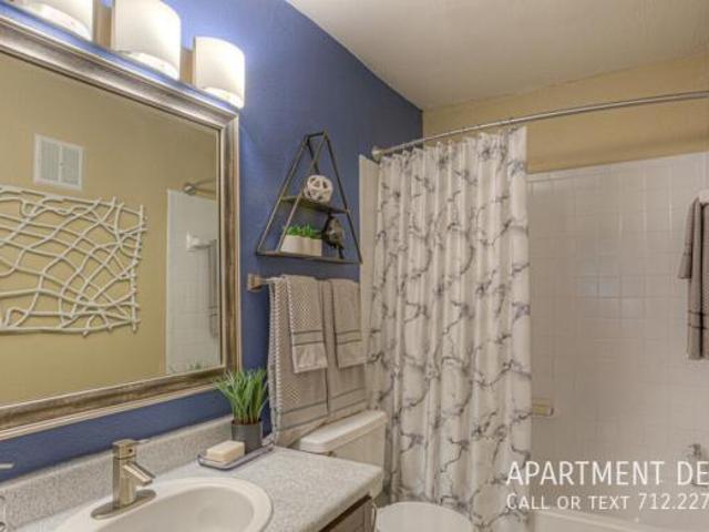 1 bedroom, Houston TX 77042 77325876