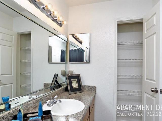 1 bedroom, Houston TX 77071 77330473