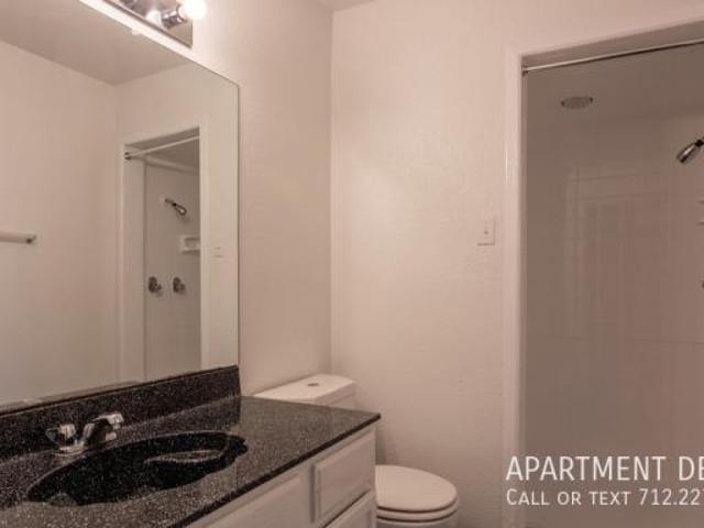 1 bedroom, Houston TX 77081 77330641