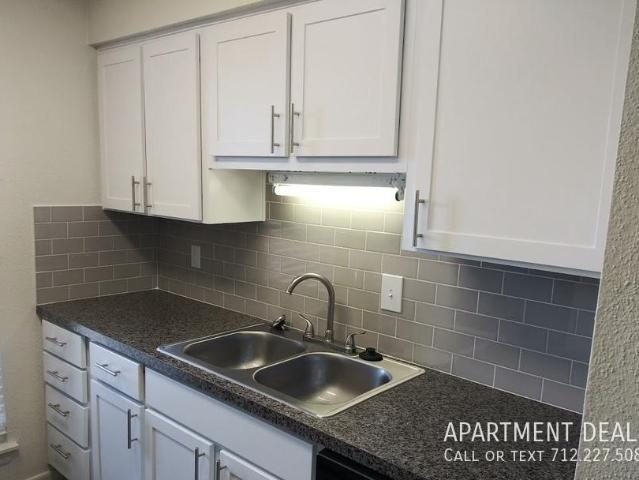 1 bedroom, Houston TX 77096 77330512