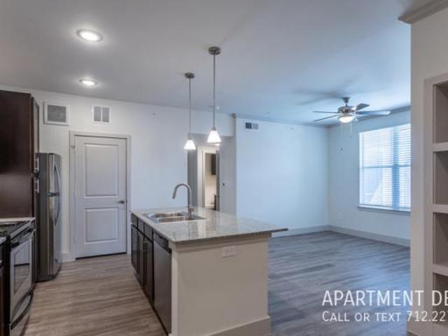 1 bedroom, Houston TX 77011 LS76762158