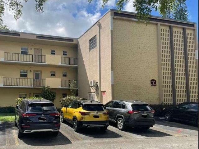 1 bedroom, Hollywood FL 33024 101012181