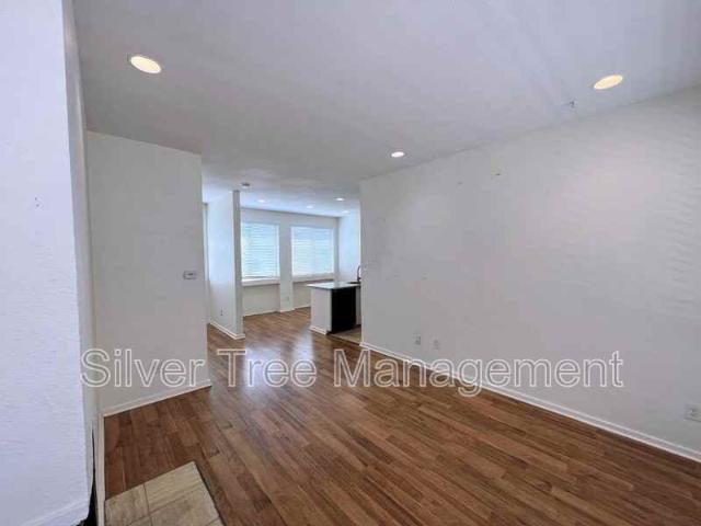 1 Bedroom Home for Rent at 4015 Bowser Ave #E, Dallas, TX 75219