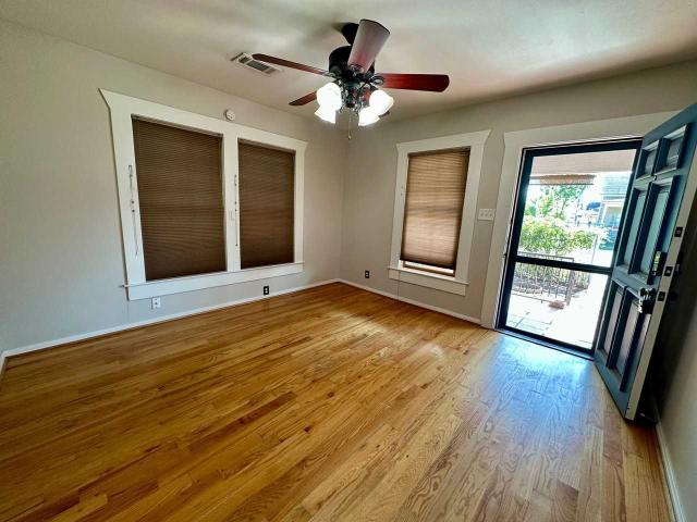 1 Bedroom Home for Rent at 405 James St #2, Houston, TX 77009 Northside Village