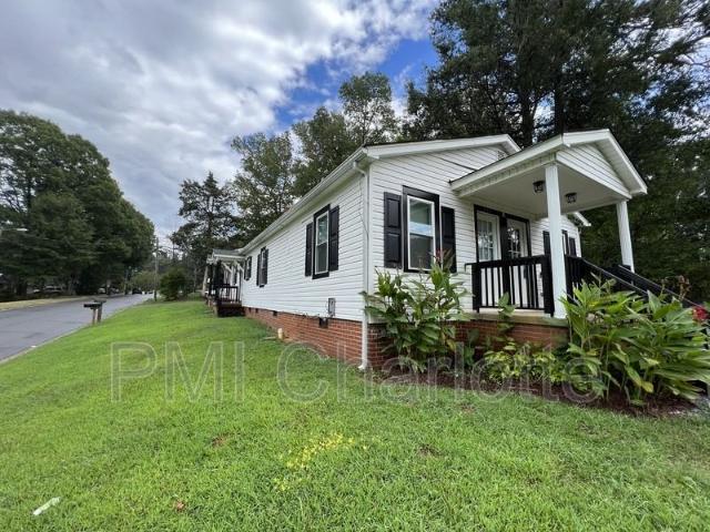 1 Bedroom Home for Rent at 621 W Iredell Ave, Mooresville, NC 28115