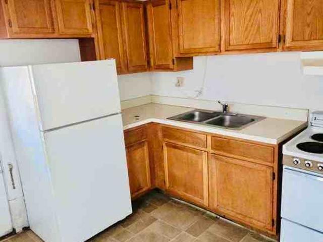 1 Bedroom Home for Rent at 627 Crosby St #A, Akron, OH 44302 Highland Square