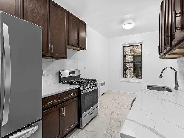 1 Bedroom Home for Rent at 71 Ocean Pkwy #3B, New York, NY 11218 Windsor Terrace