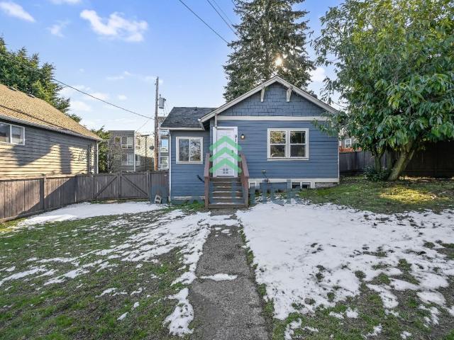 1 Bedroom Home for Rent at 911 N 105th St, Seattle, WA 98133 Greenwood