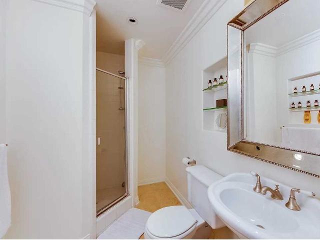 1 Bedroom Home for Rent at 100 S Doheny Dr, Los Angeles, CA 90048 Mid City West