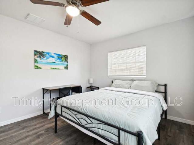 1 Bedroom Home for Rent at 1051 Dogwood Dr, Dunedin, FL 34698