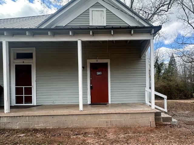1 Bedroom Home for Rent at 112B Peachtree St, Carrollton, GA 30117