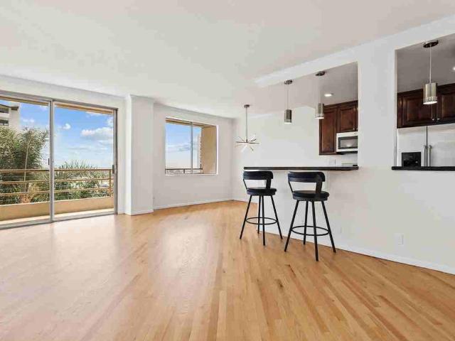 1 Bedroom Home for Rent at 1131 Alta Loma Rd, West Hollywood, CA 90069 West Hollywood