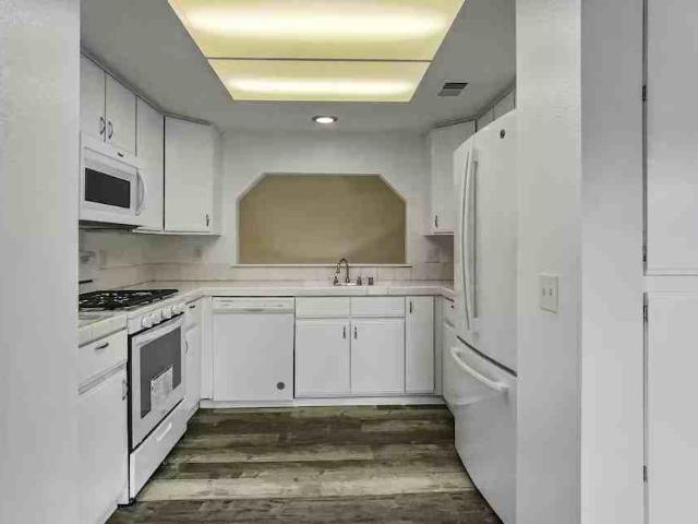 1 Bedroom Home for Rent at 12071 Calle De Leon #36, Rancho San Diego, CA 92019 Rancho San Diego
