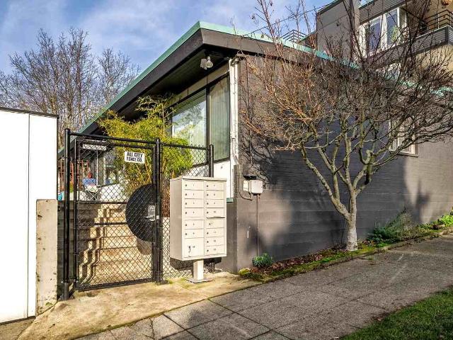 1 Bedroom Home for Rent at 2008 N 78th St, Seattle, WA 98103 Green Lake